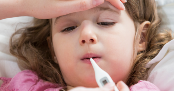 6 เคล็ดลับ "ดูแลลูก" อย่างไร? เมื่อมีไข้สูง | โรงพยาบาลพิษณุโลก ฮอสพิทอล | โทร : 055 909 888